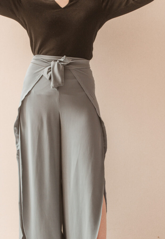 Wrapping Pants Tutorial - Our Fashion Garden